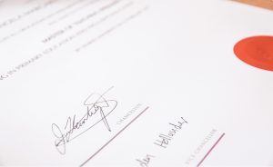 Wet signature vs. electronic signature: The complete guide - SignNow Blog